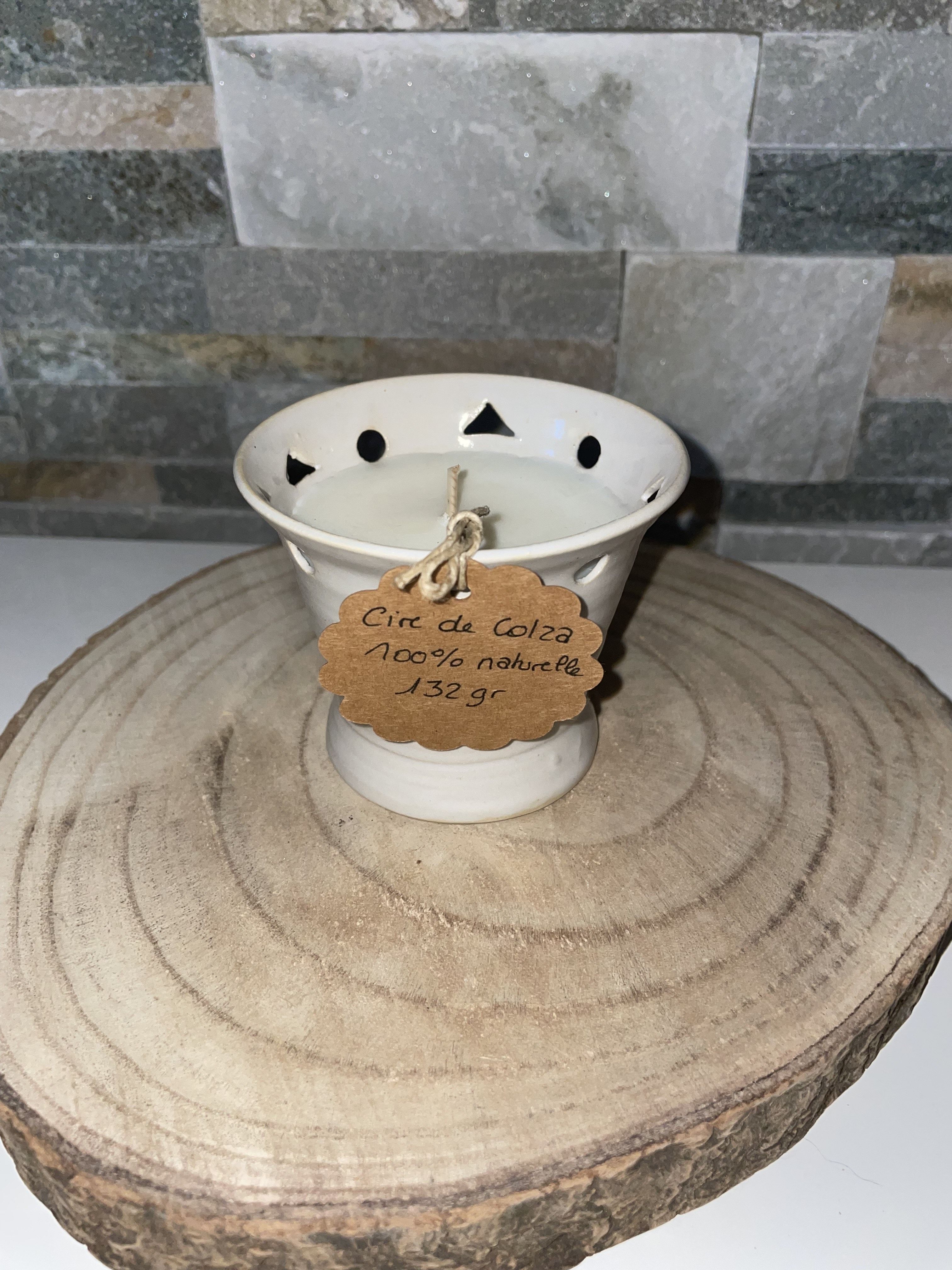 Bougie artisanale beige par Une poterie Une bougie
