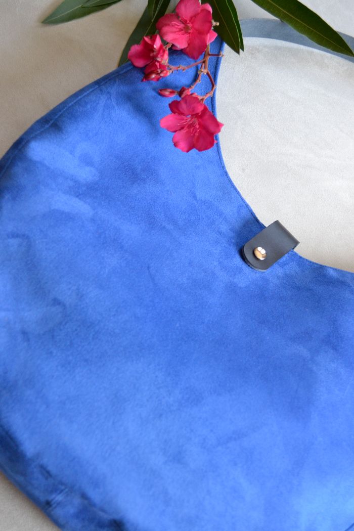 Sac Hobo - Suédine Bleu par Un chiffon font, font | Kwaz'Art